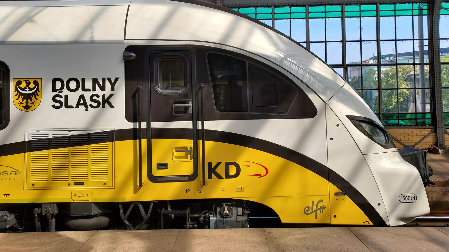Koleje Dolnośląskie zamawiają kolejne Elfy